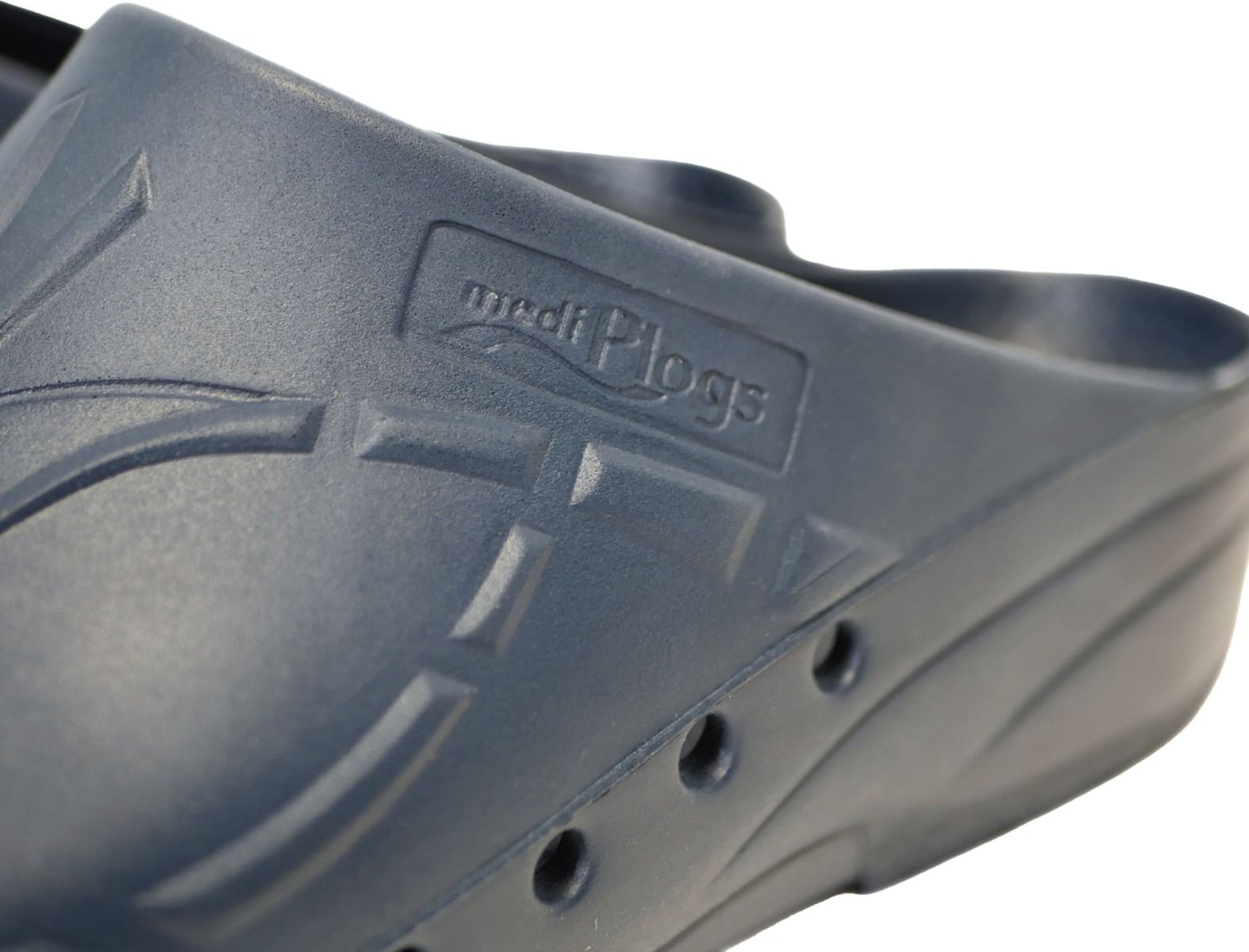 Dark blue unperforated surgical clogs Mediplog for €59.88 in Nursing clogs